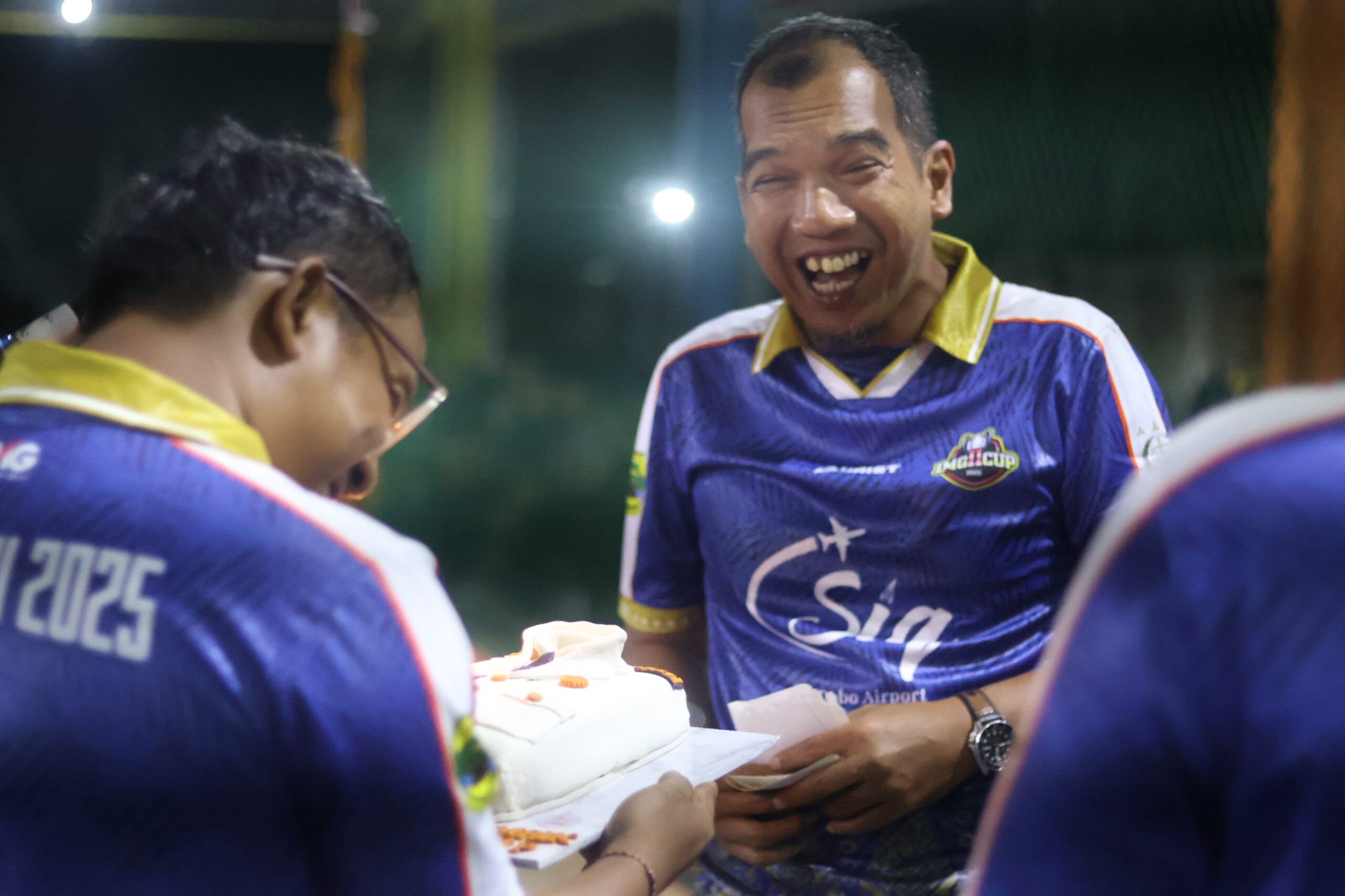 Momen Haru di Penutupan LMG CUP II 2025: Wakil Bupati Lingga H ...